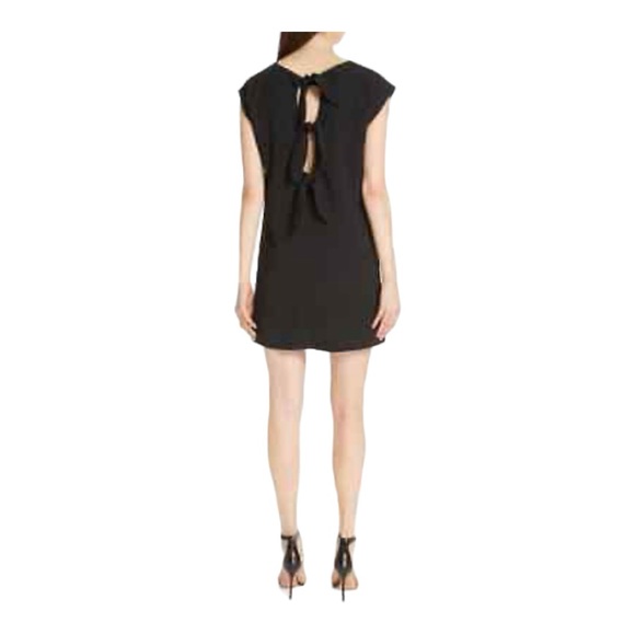 Alice + Olivia | Dresses | Alice Olivia Shift Lbd Mini Dress Black ...